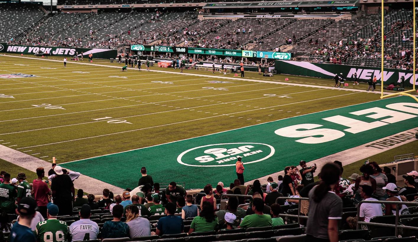 New Jets Starting Quarterback Invigorates Offensive Line